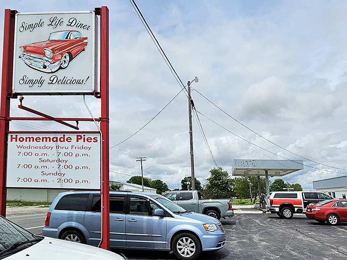 That green roof isn't just practical &ndash; it's a beacon calling hungry travelers to comfort food paradise.