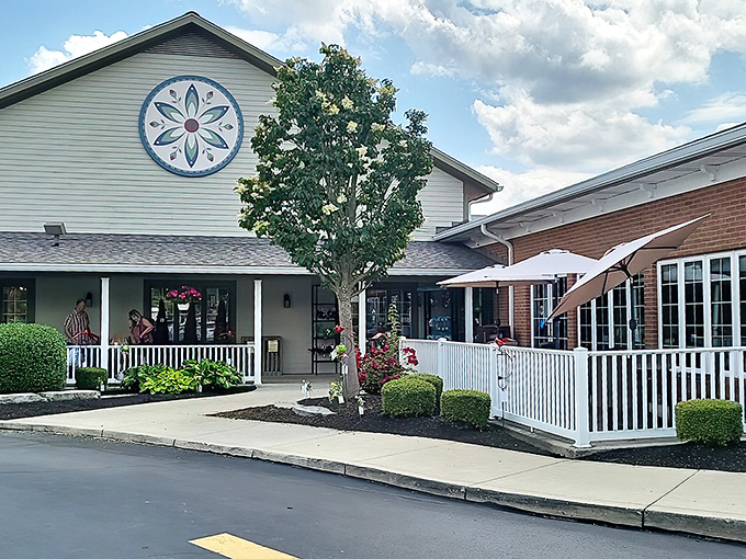 The welcoming portico of Der Dutchman stands like a beacon of comfort food, promising culinary salvation to hungry travelers and locals alike.