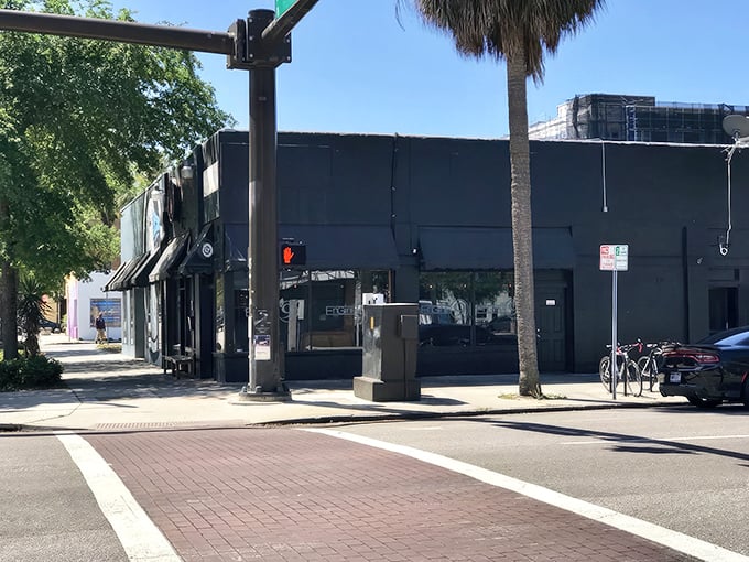 Engine No. 9's unassuming exterior hides burger greatness within, like a culinary speakeasy that trades in beef instead of bootleg whiskey.