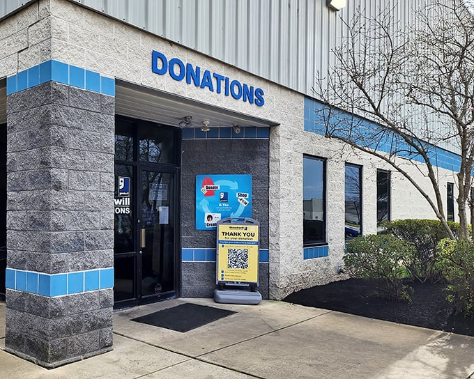 The unassuming exterior of bargain paradise. Like finding a secret speakeasy, but instead of cocktails, you'll discover treasures priced by the pound.