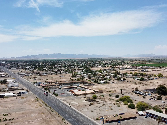 Desert authenticity at its finest! Patty's Bar & Grill stands as a testament to Blythe's unpretentious charm, where locals gather under endless blue skies.