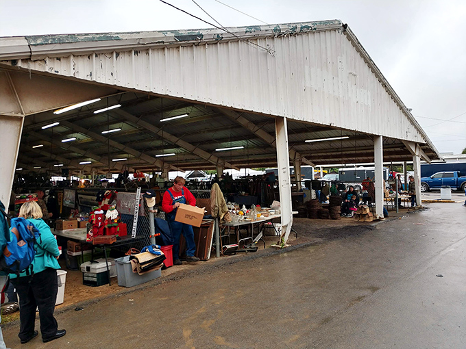 The covered pavilions at Nashville Flea Market offer treasure hunters shelter from the elements while they search for that perfect find. Bargain paradise awaits!