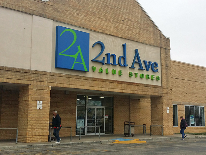 The thrift store mothership has landed! 2nd Ave's impressive exterior promises treasure hunting on an industrial scale.