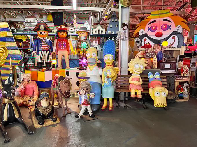The Simpson family meets Playmobil meets creepy clown – this pop culture collision at American Treasure Tour Museum is nostalgia on steroids.