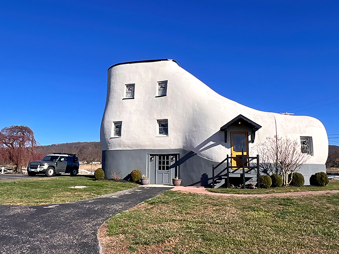 The Haines Shoe House stands proudly against the Pennsylvania sky, proving that sometimes the best adventures come in the most unexpected packages.