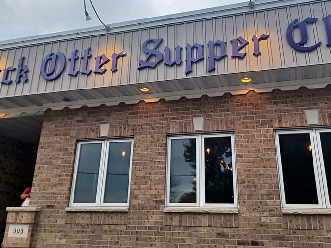 The unassuming brick facade of Black Otter Supper Club hides culinary treasures within. Like finding a Rolex in your grandpa's sock drawer, this place delivers unexpected delights.