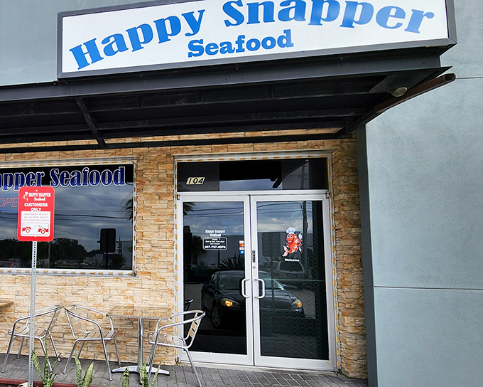 The unassuming storefront of Happy Snapper Seafood might not stop traffic, but trust me&mdash;what's inside will stop your culinary heart.
