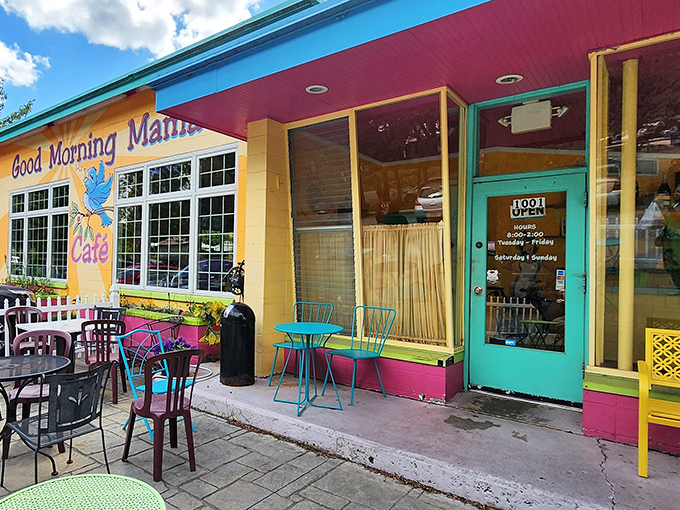The sunshine-yellow exterior of Good Morning Mama's isn't just a building&mdash;it's a morning mood elevator disguised as a former gas station. 