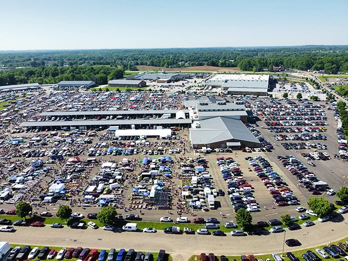 The unassuming brick exterior of Hartville MarketPlace hides a wonderland of culinary treasures and vintage finds&mdash;like Clark Kent before he steps into a phone booth.