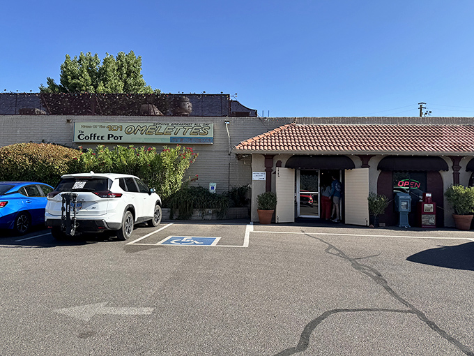 The iconic sign says it all &ndash; 101 omelets! Like finding Willy Wonka's factory, but for breakfast enthusiasts with decision-making issues.
