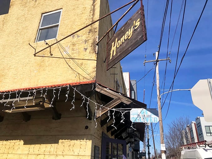 The unassuming brick exterior of Honey's Sit 'n Eat hides culinary treasures within, like a delicious secret Philadelphia has been keeping from the rest of us.