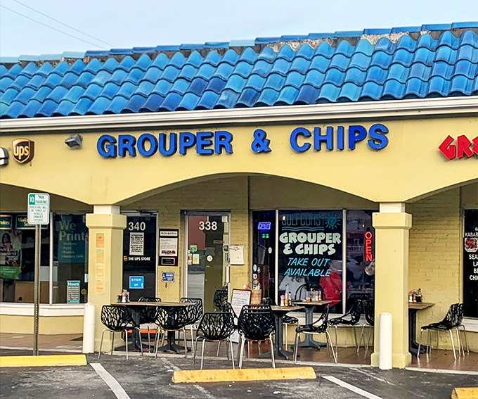 That iconic blue roof and bright yellow facade aren't just eye-catching&mdash;they're like a beacon calling seafood lovers home to this Naples treasure.