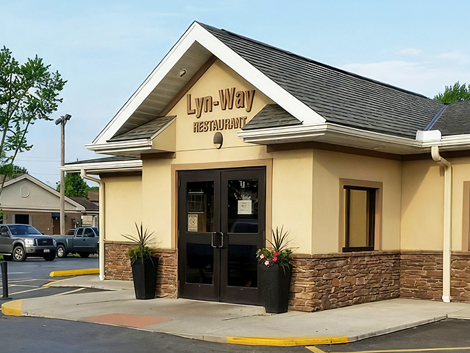The unassuming beige exterior of Lyn-Way Restaurant is like that quiet classmate who turned out to be wildly successful. Don't judge this culinary book by its cover.