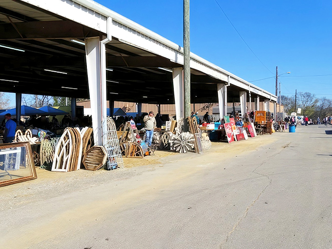 The covered pavilions at Nashville Flea Market offer treasure hunters shelter from the elements while they search for that perfect find. Bargain paradise awaits!
