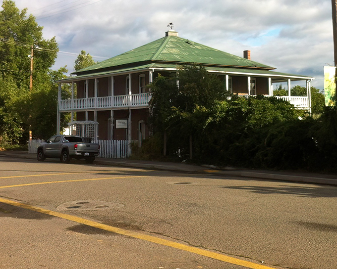 Downtown Etna welcomes you with mountain-framed simplicity. Where traffic jams mean three cars at the stop sign and everyone waves.