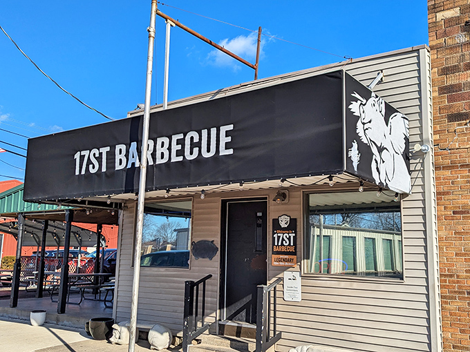 The unassuming exterior of 17th Street Barbecue proves once again that the best BBQ joints don't waste money on fancy facades—they invest in smokers.