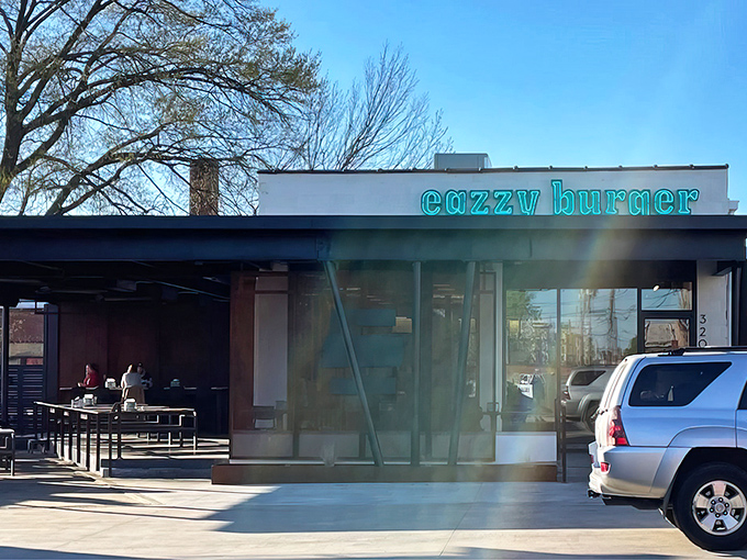 That turquoise sign isn't just marking a restaurant &ndash; it's announcing the arrival of burger greatness in Richmond.