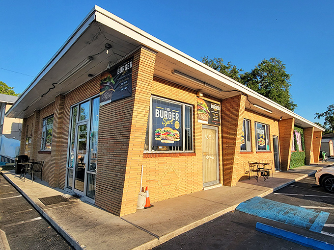 The unassuming brick exterior of Thee Burger Spot proves once again that culinary treasures often hide in plain sight.