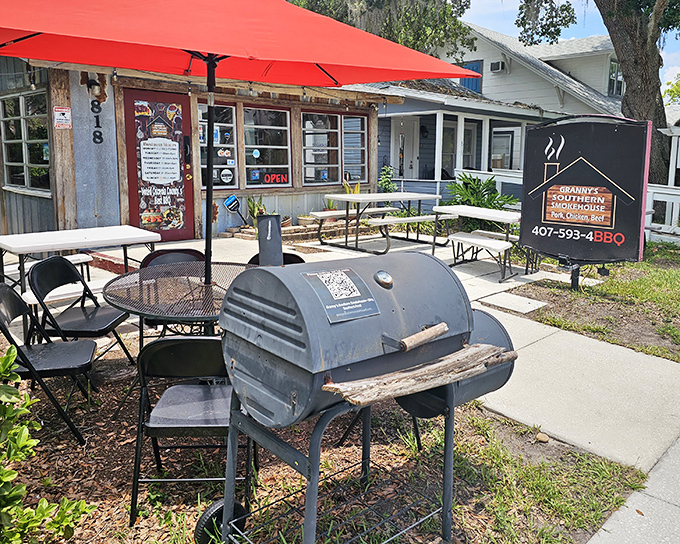 This unassuming St. Cloud gem proves that the best barbecue joints never need flashy signs to draw crowds.