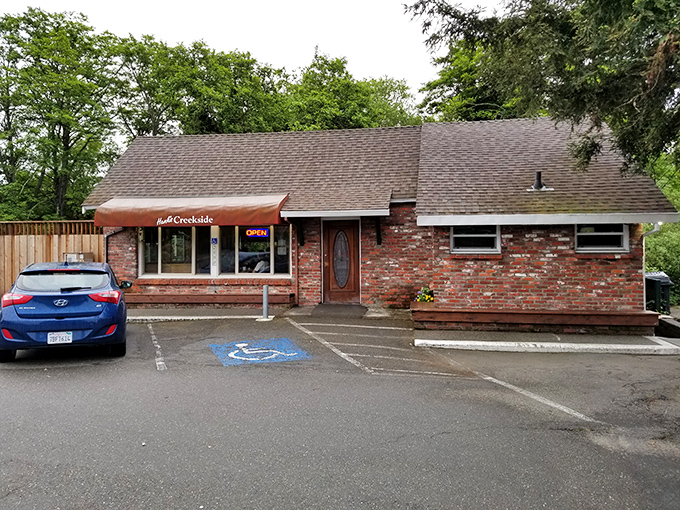 The unassuming brick exterior of Hank's Creekside might not scream "culinary destination," but that's exactly how the best breakfast joints operate&mdash;hiding in plain sight.