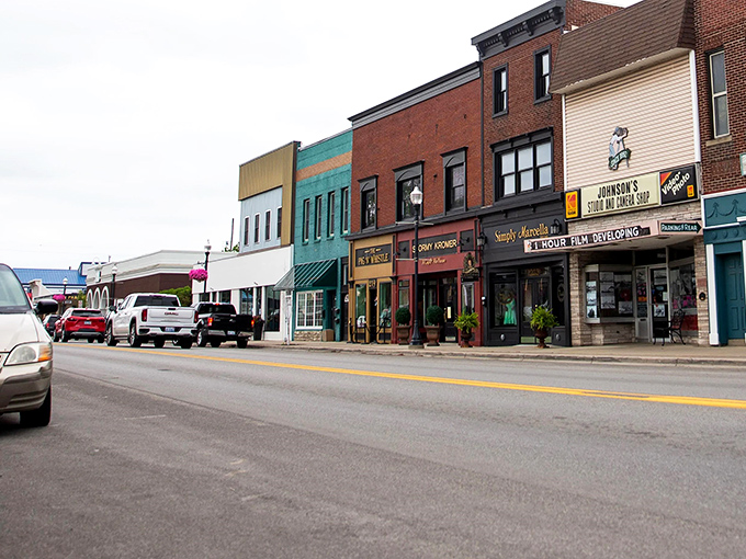 Cheboygan's Main Street offers that perfect small-town charm without trying too hard—like a Norman Rockwell painting that allows parallel parking.