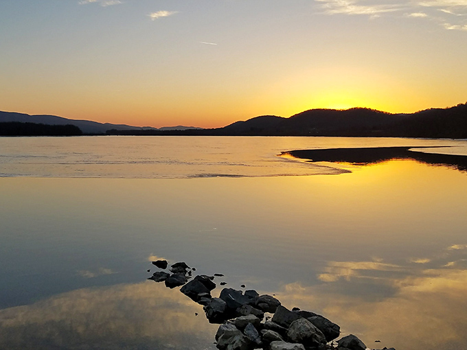 The perfect Pennsylvania postcard doesn't exi&mdash; oh wait, it does. This serene shoreline at Bald Eagle State Park offers mountain views that make smartphones seem utterly pointless.