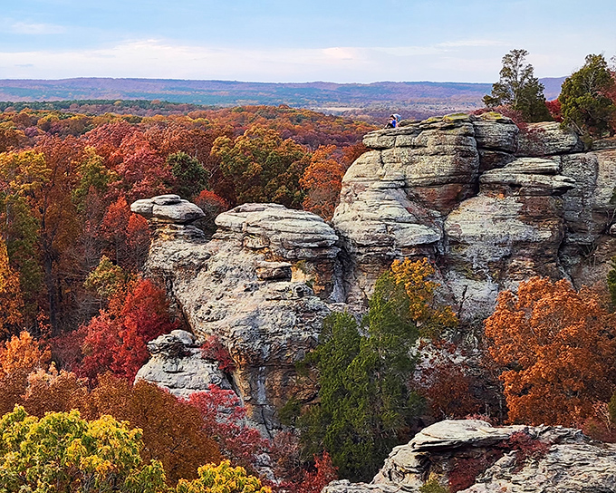 Garden of the Gods showcases nature's artwork in full autumn splendor. Illinois decides to casually flex geological muscles that would make Colorado jealous.