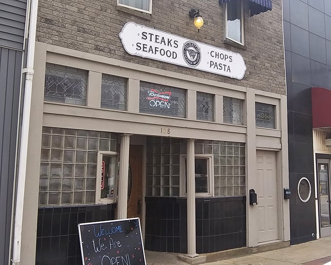 The unassuming brick fa&ccedil;ade of Scratch Steakhouse hides culinary treasures within &ndash; like finding a diamond mine disguised as a hardware store.