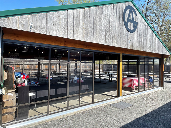 This unassuming exterior holds smoky treasures that'll make your taste buds do a happy dance.