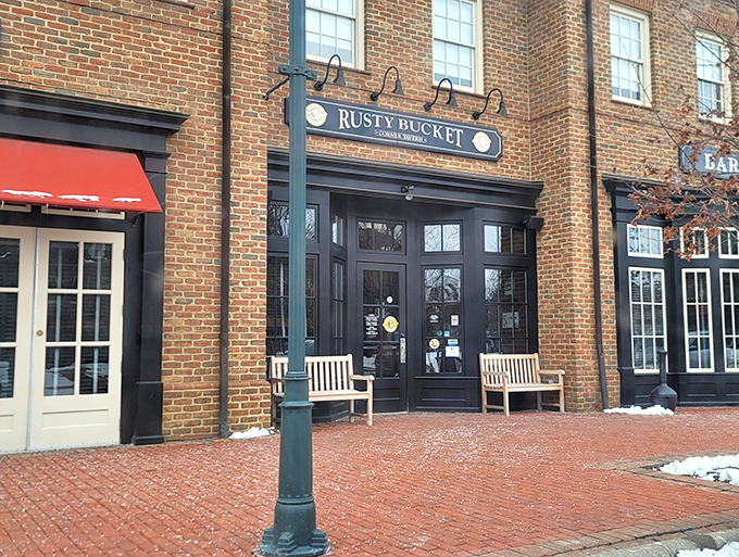 The brick fa&ccedil;ade and black trim of Rusty Bucket's New Albany location feels like that perfect neighborhood spot you'd hate to share but can't help bragging about.