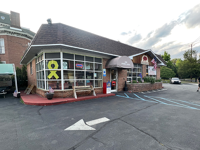 The unassuming brick exterior of B3Q Smokehouse & Pub proves once again that the best barbecue joints don't waste energy on fancy facades when there's meat to be smoked.