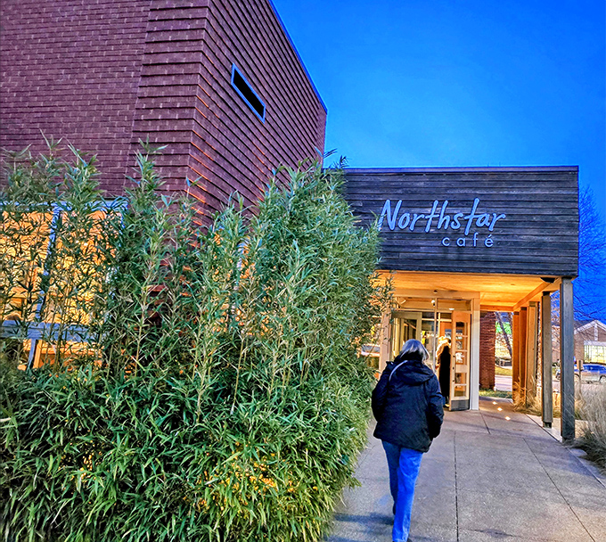The warm glow of that neon sign beckons like an old friend on a chilly Ohio evening. Brick, wood, and glass come together in perfect architectural harmony.