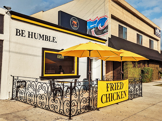 The beacon of simplicity amid LA's flashy food scene. Yellow umbrellas and that straightforward "FRIED CHICKEN" sign say everything you need to know.