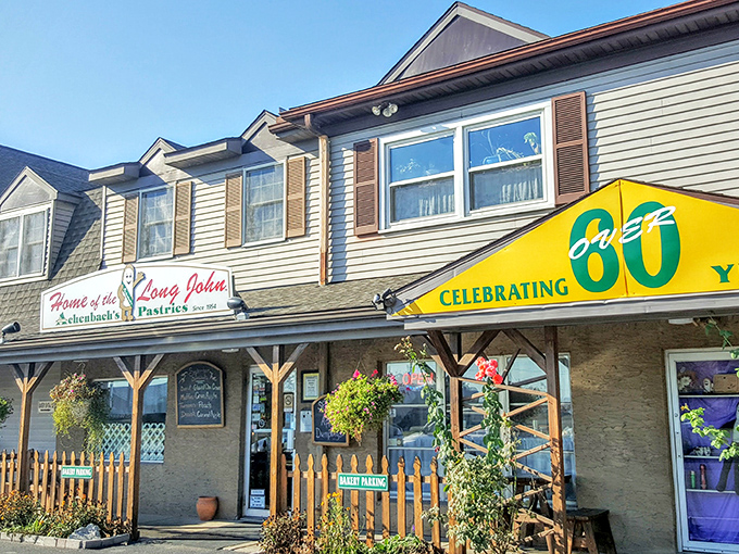 The cheerful facade of Achenbach's proudly announces its specialty with a cartoon mascot that's been welcoming carb enthusiasts since 1954.