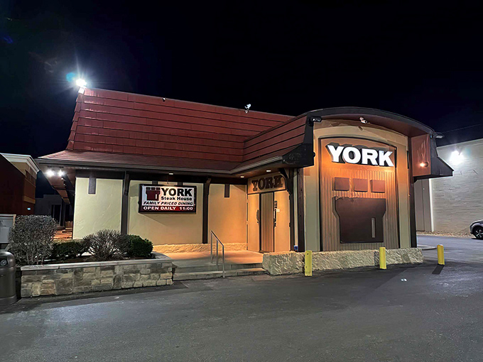 The iconic red-roofed York Steak House stands like a medieval time capsule in Columbus, promising carnivorous delights that have satisfied Ohioans for decades.