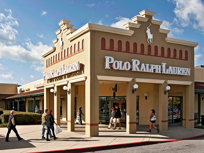 This Enormous Outlet Mall In Maryland That Locals Say Takes Nearly All ...