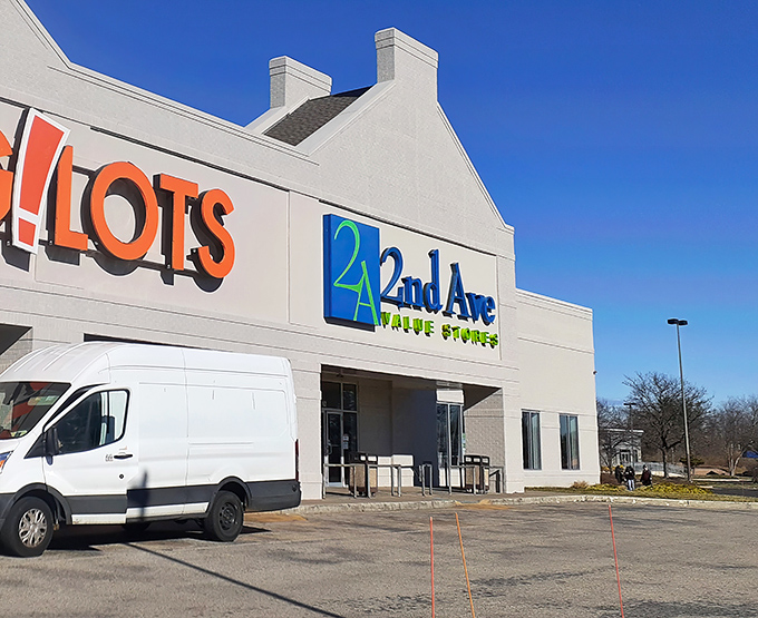 The thrift store mothership has landed! 2nd Ave's impressive exterior promises treasure hunting on an industrial scale.