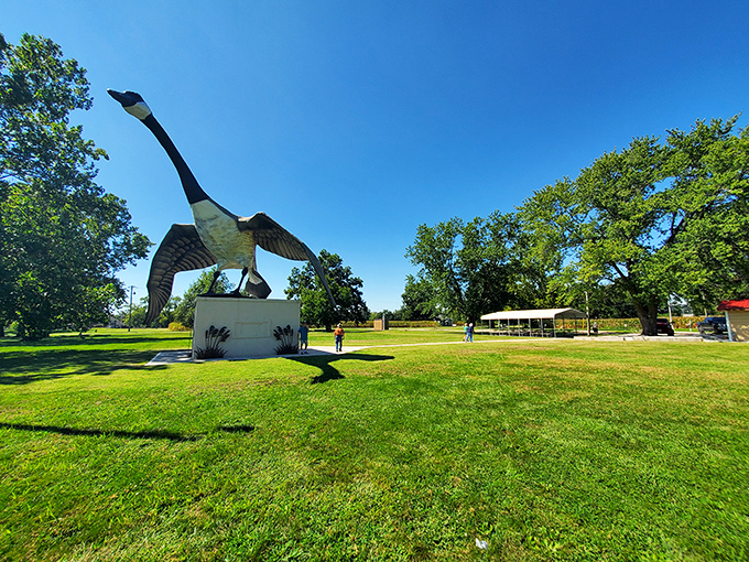 Maxie strikes her most majestic pose against Missouri's open sky. This 40-foot fiberglass wonder makes ordinary statues look like child's play.