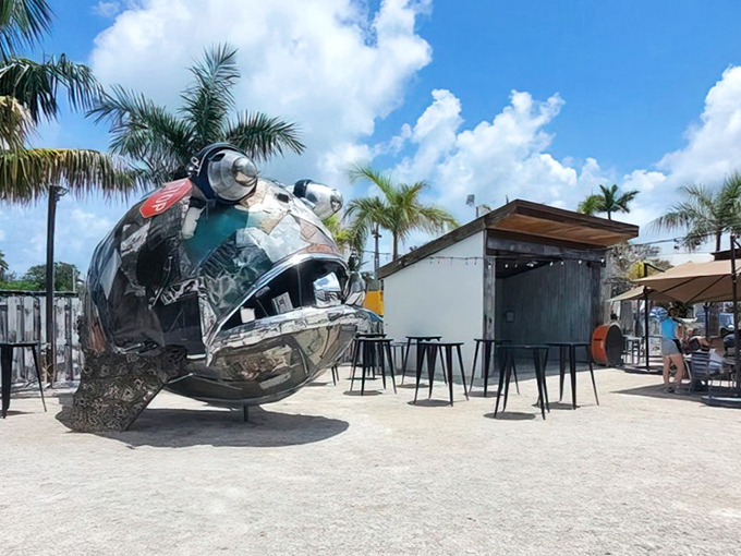The Ugly Grouper's charming exterior welcomes you with that perfect "come as you are" Florida vibe.
