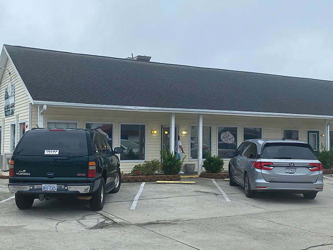 The unassuming exterior of Purple Onion Cafe proves once again that culinary treasures often hide in plain sight.