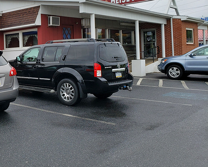 The unassuming exterior of Heisey's Diner in Lebanon might not stop traffic, but locals know this red-trimmed treasure houses culinary magic worth seeking out.