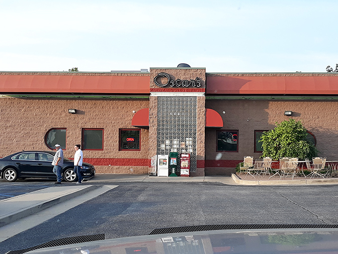 The unassuming exterior of Oscar's Classic Diner stands like a beacon of breakfast hope in Jefferson City, promising comfort food that transcends its modest brick fa&ccedil;ade.