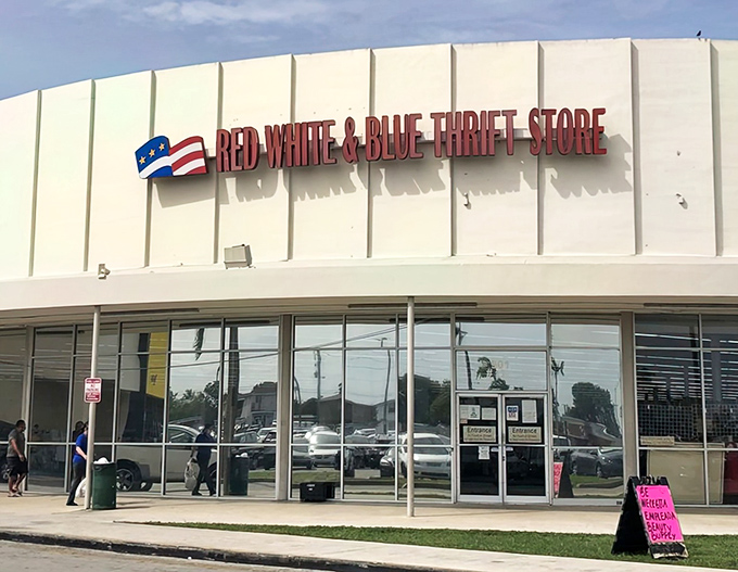 The unassuming exterior of treasure-hunting headquarters. Like a Vegas casino, what happens inside this patriotic facade stays in your shopping cart.
