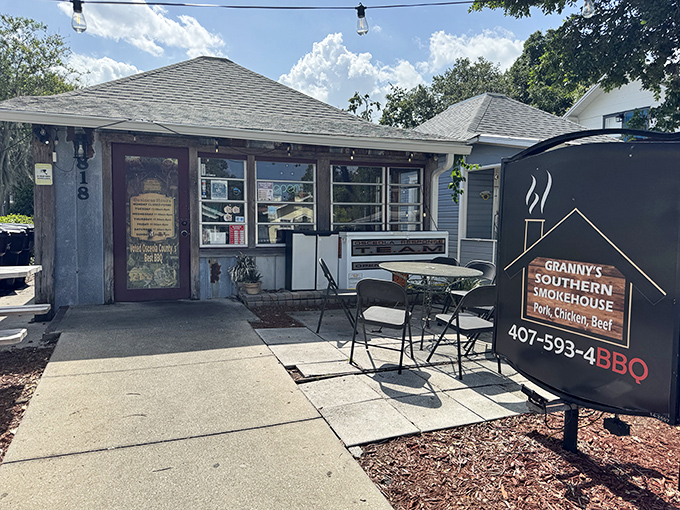 The unassuming exterior of Granny's hides BBQ greatness like a poker player with four aces keeps a straight face. Authentic smokehouse vibes beckon hungry travelers.