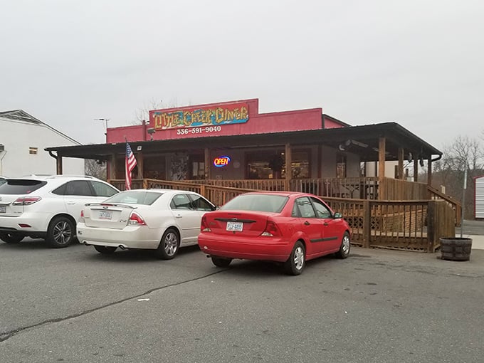 The unassuming exterior of Little Creek Diner proves once again that culinary greatness rarely comes with neon signs and valet parking.
