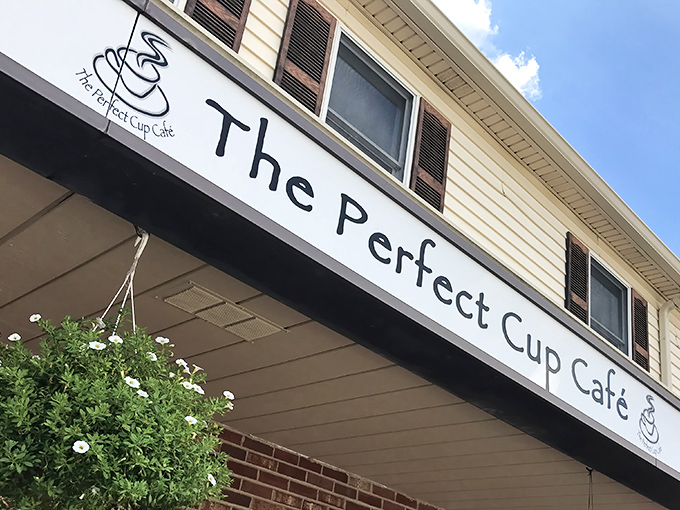 Behind this unassuming brick fa&ccedil;ade lies a breakfast paradise that proves Delaware's best culinary treasures often hide in plain sight.