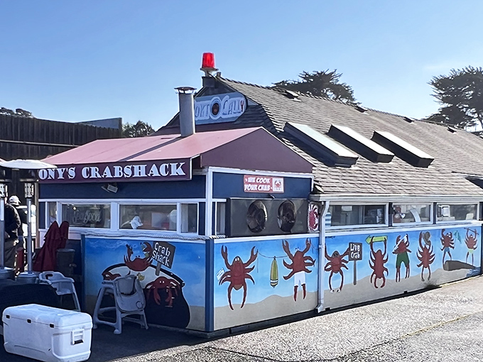 The blue exterior of Tony's Crab Shack, with its dancing cartoon crabs, is like finding the treasure map to seafood paradise in Bandon.