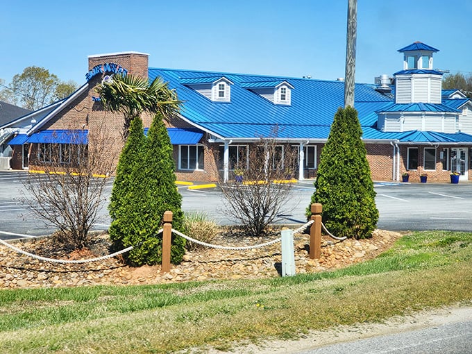 That iconic blue roof isn't just eye-catching&mdash;it's a beacon calling all seafood lovers to make the pilgrimage to Clinton's oceanic oasis.