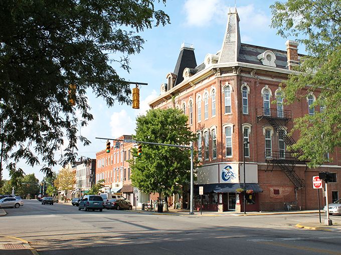 Downtown Chillicothe stands like a time capsule with modern amenities &ndash; those red brick buildings have witnessed two centuries of American dreams unfolding.