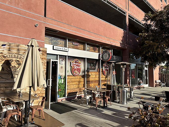 The unassuming wooden facade of Lobster & Beer hides a seafood paradise beneath this Los Angeles apartment building. Treasure hunting never tasted so good!
